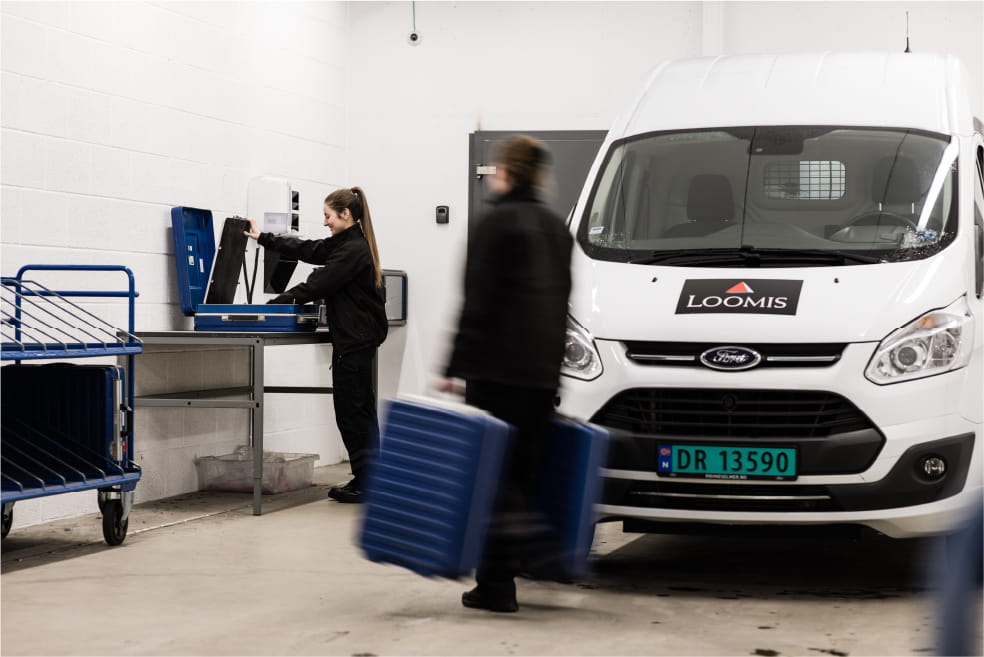 Loomis Cash In Transit (CIT) – Cash Collections & Valuables in Transit ...